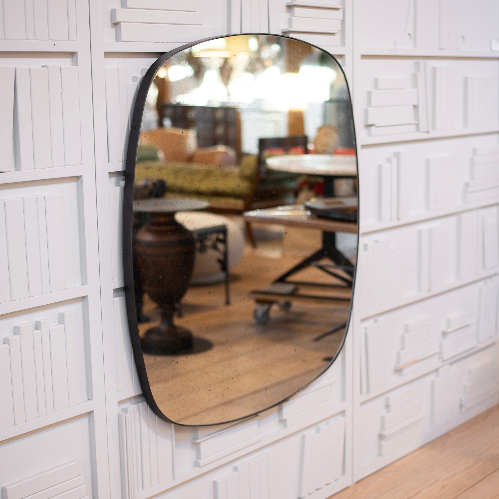 Steel Frame Retro Mirror – RT Facts