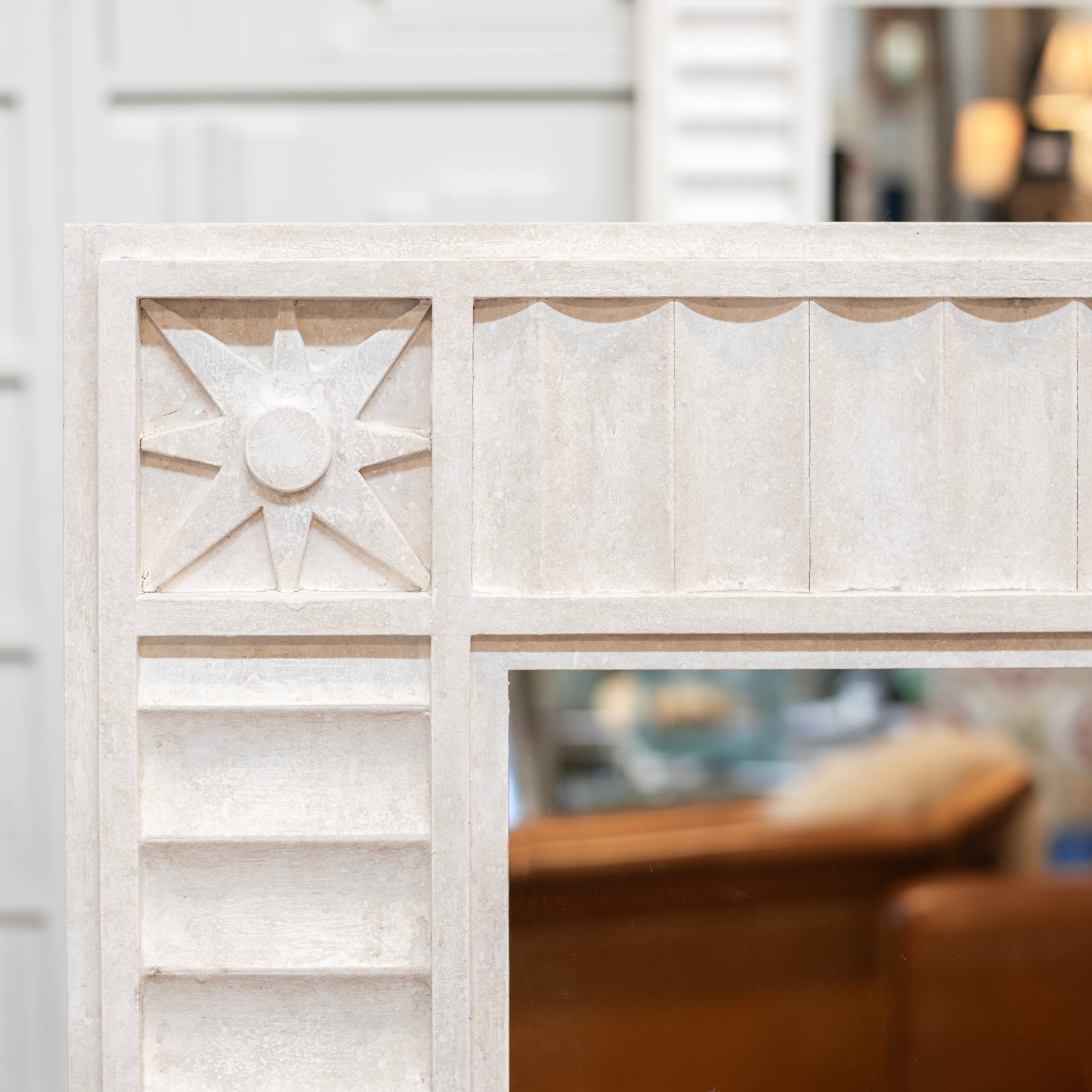 Bailey's Mirror – RT Facts