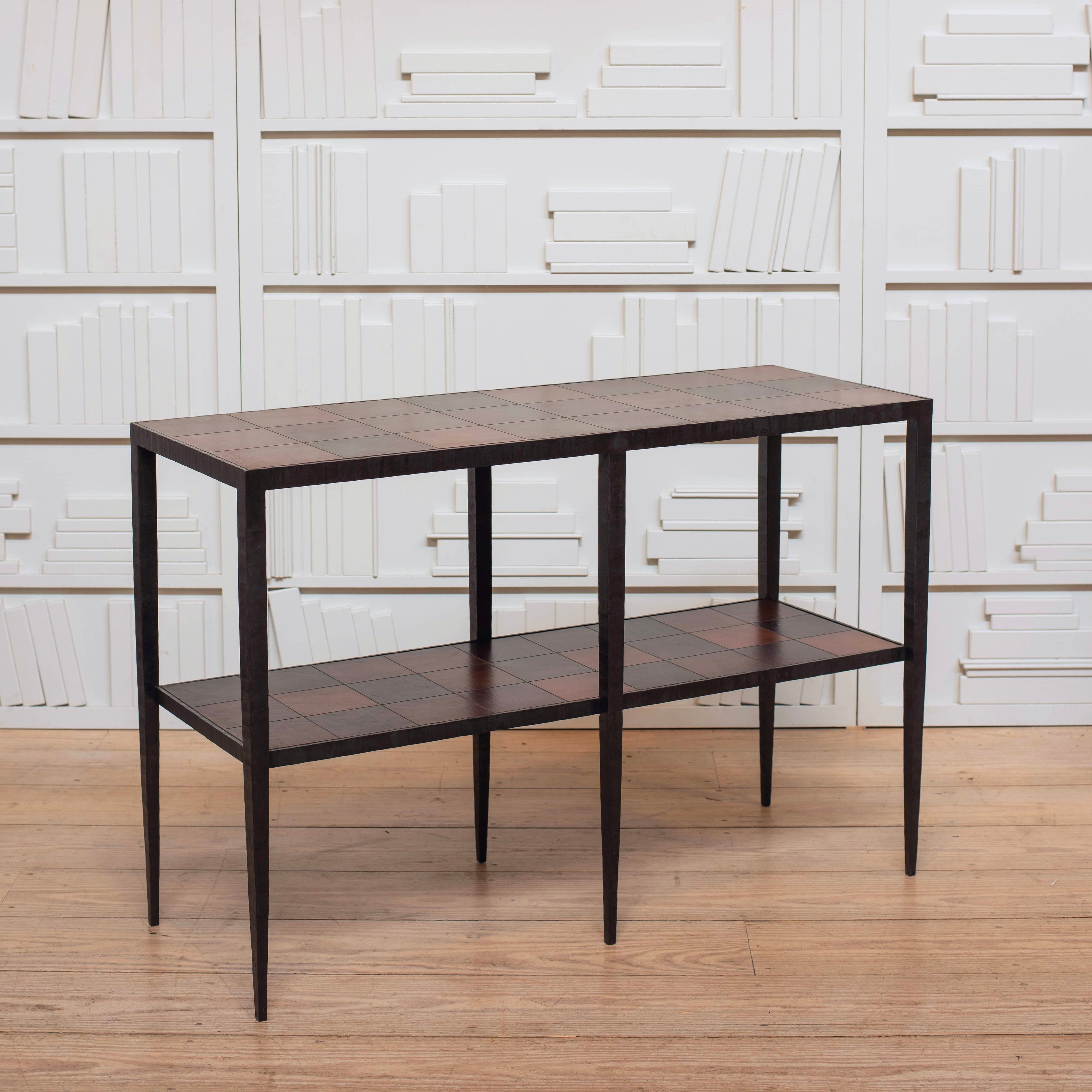 Tapered Console With Shelf – RT Facts