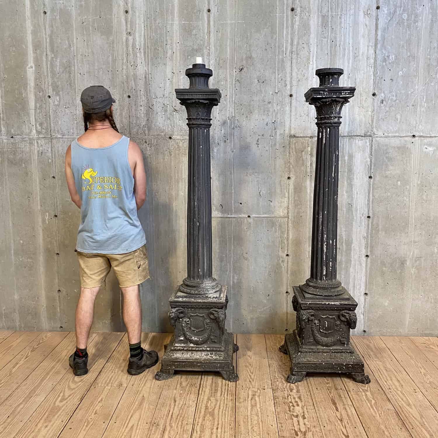 Pair of Classical Ram’s Head Column Lamp Posts – RT Facts