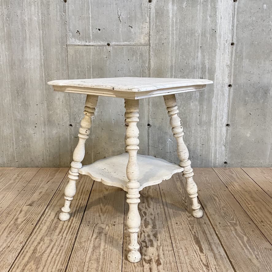 Victorian White Painted Turned Leg Side Table – RT Facts