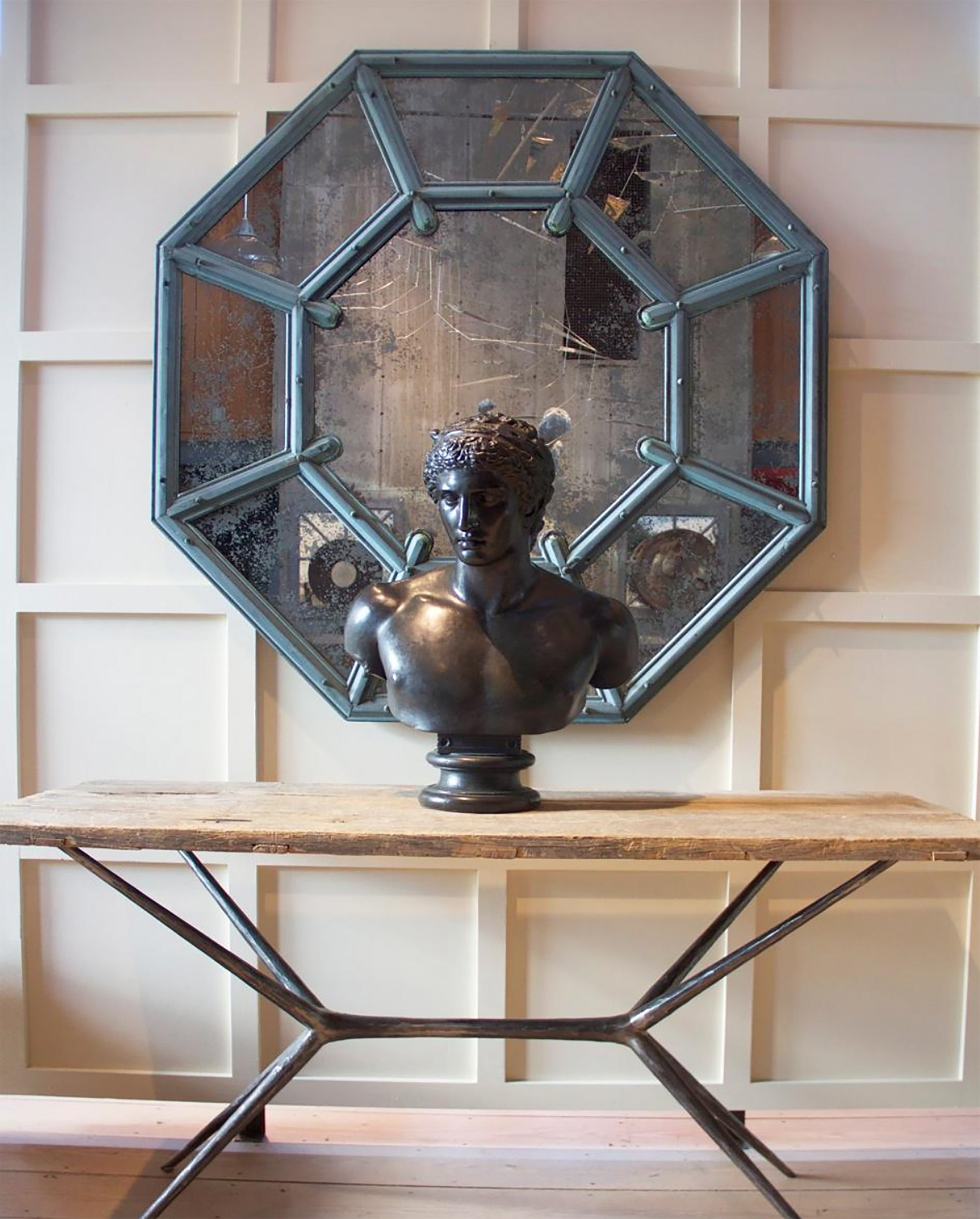 Anaconda Mirror – RT Facts