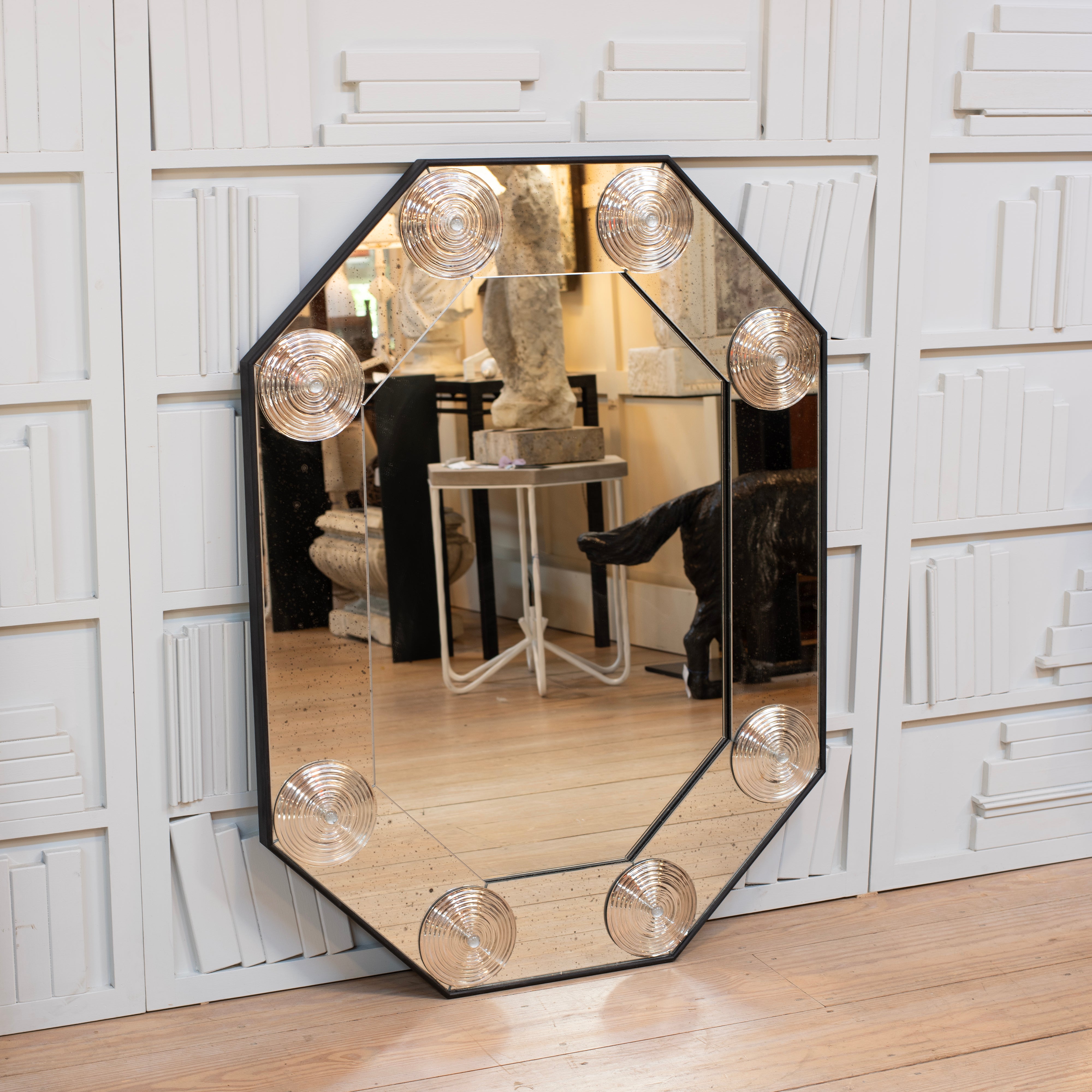 Bullseye Elongated Octagon Mirror – RT Facts