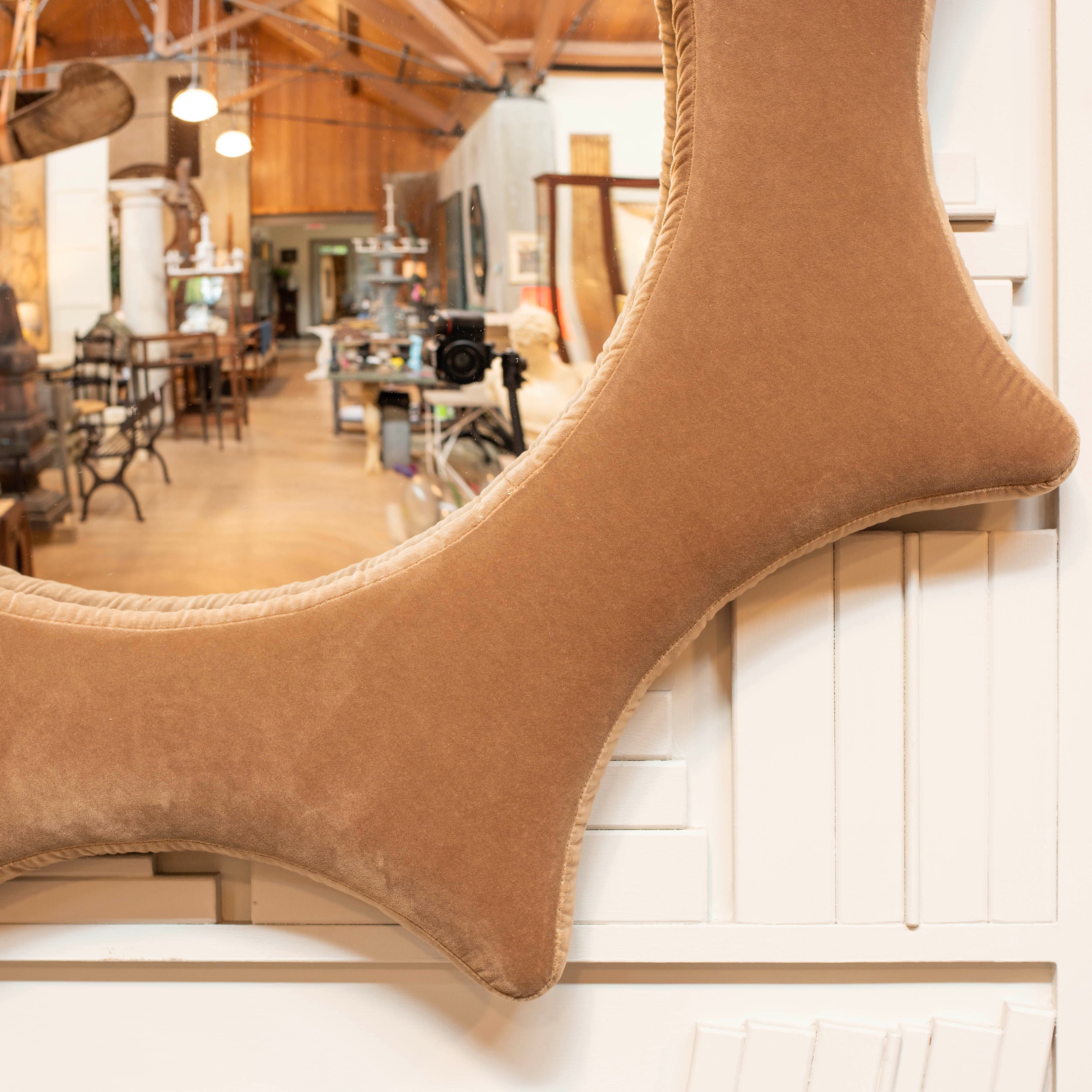 Milliner's Mirror – RT Facts